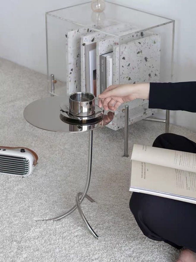 Side Tables & plinths – dill and johan